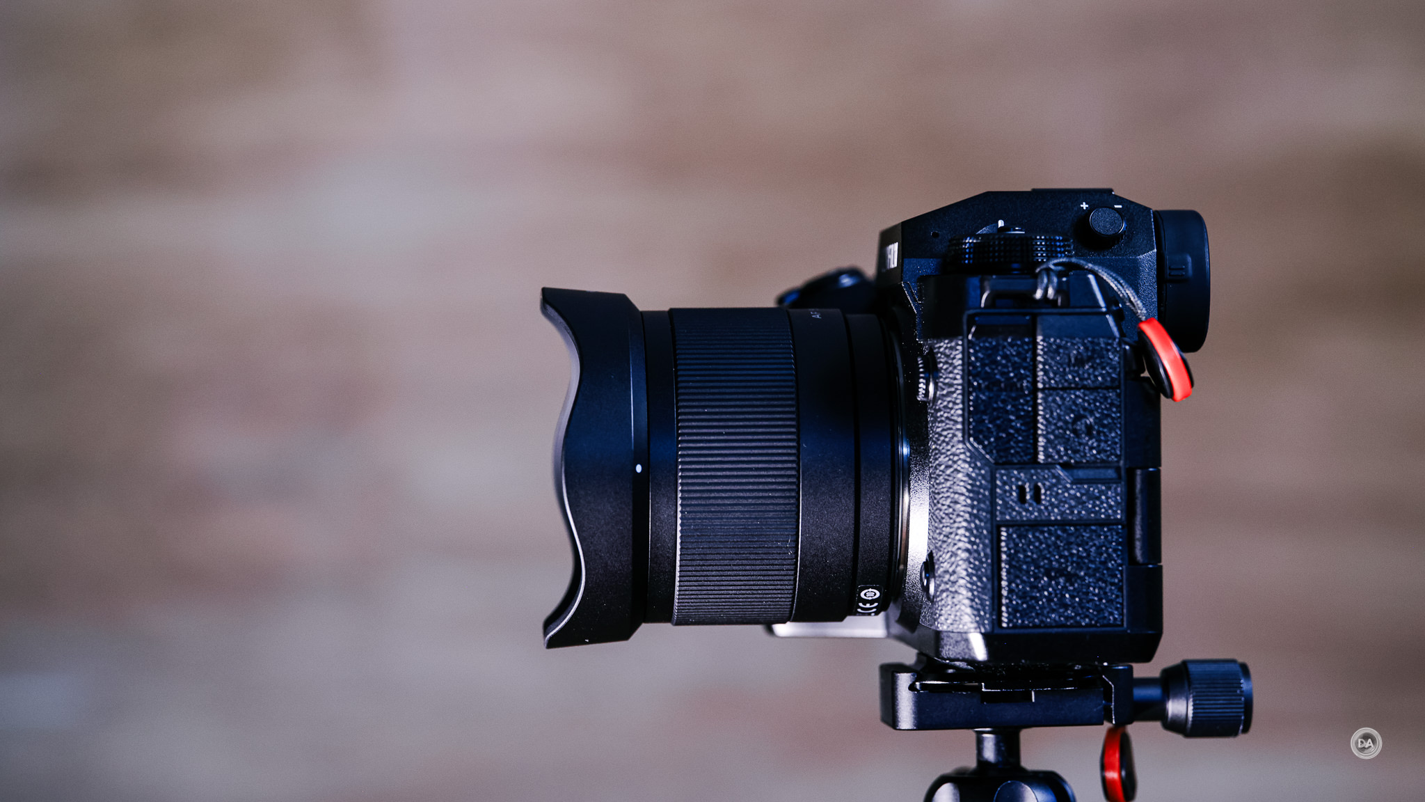 07-Lens-Hood-2 - DustinAbbott.net