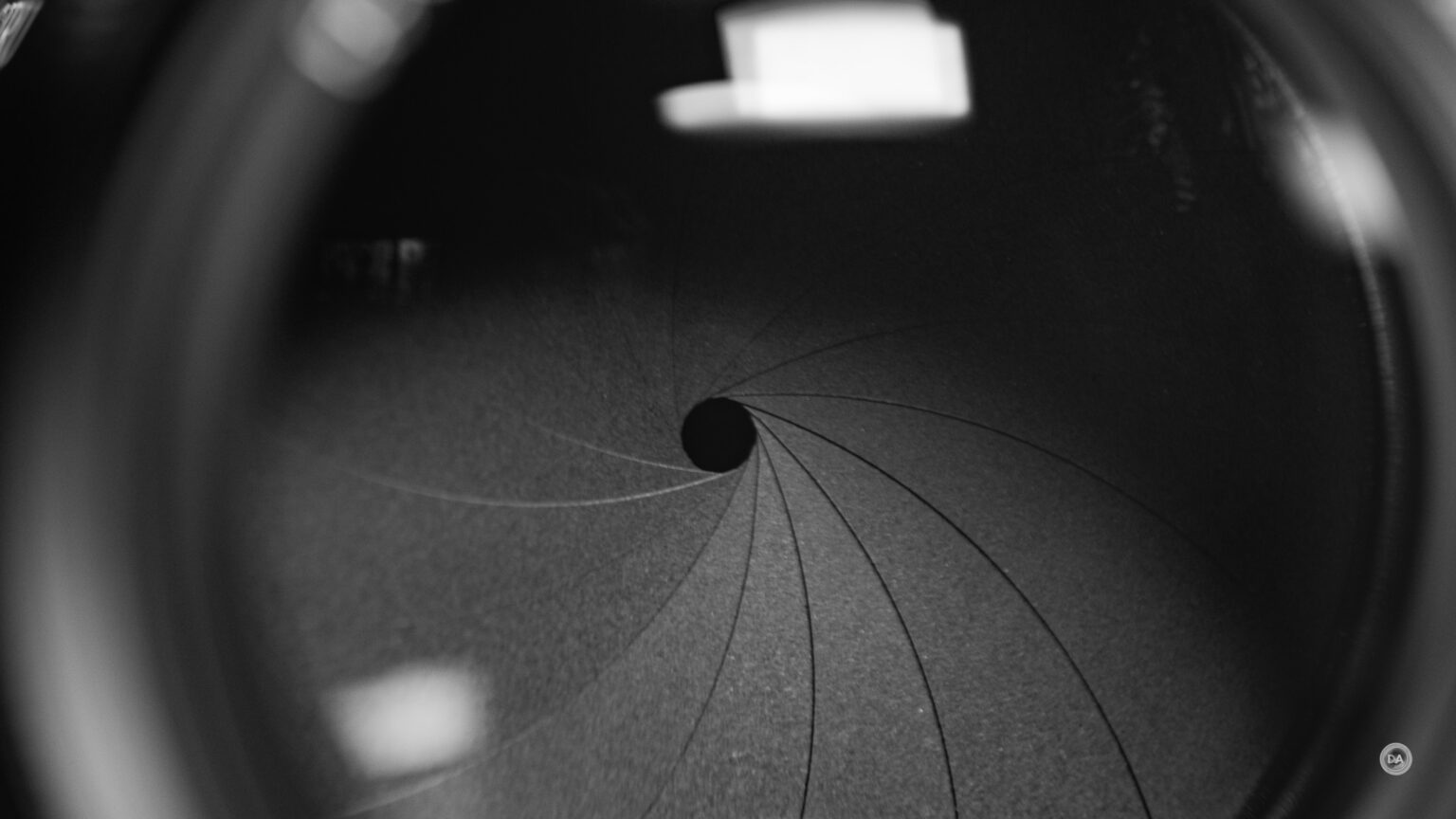 Sirui Aurora 85mm F1.4 Review - DustinAbbott.net